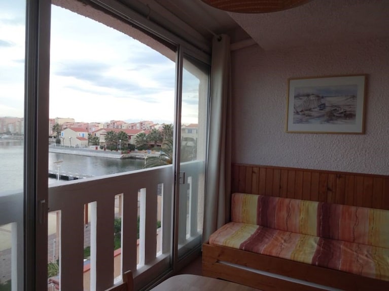 Beautiful 4-person Apartment With Pool, Private Parking And Marina View - Le Barcarès