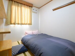 Quarto Duplo, não fumadores | Cortinas/cortinados opacos, Wi-fi grátis, roupa de cama fornecida 