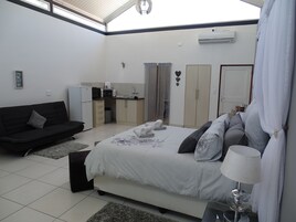Suite Lua de Mel, 1 quarto, vista para o lago | 1 quarto, roupa de alta qualidade, Wi-fi grátis