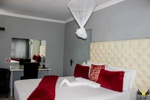 Quarto casal standard, vista para o jardim | Vista do quarto