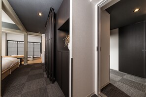Apartamento, quartos conectados (Japanese Style, For 10) | Edredons de pluma, cofres nos quartos, escrivaninha, Wi-Fi de cortesia