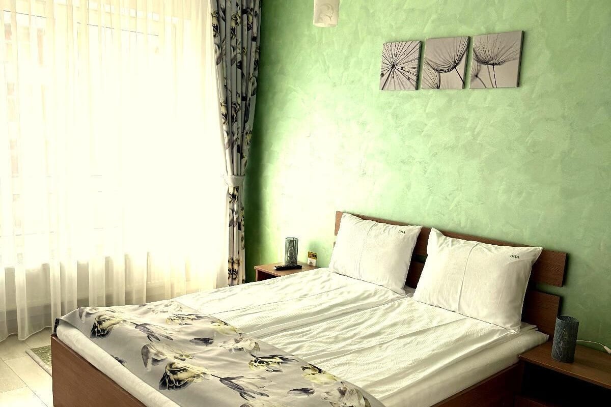 Junior Suite, Balcony ( Season ) | 2 quartos, roupas de cama antialérgicas, frigobar, cofres nos quartos