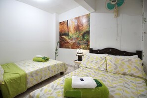 Quarto Familiar, várias camas | Cofre no quarto, quartos insonorizados, ferro/tábua de engomar 