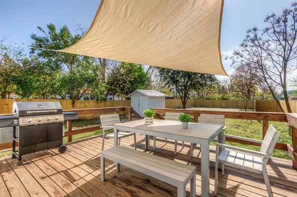 2.5 Miles To Alamodome - Best Location In Sa 1 Mi To The Pearl & Riverwalk - San Antonio, TX