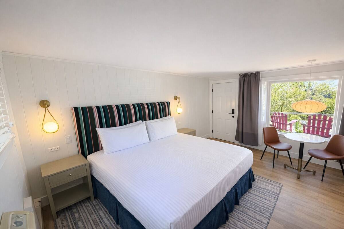 Quarto Standard, 1 cama king-size | Roupa hipoalergénica, camas de colchão pillowtop, minibar