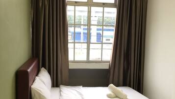 Secretária, quartos insonorizados, ferro/tábua de engomar, Wi-fi grátis