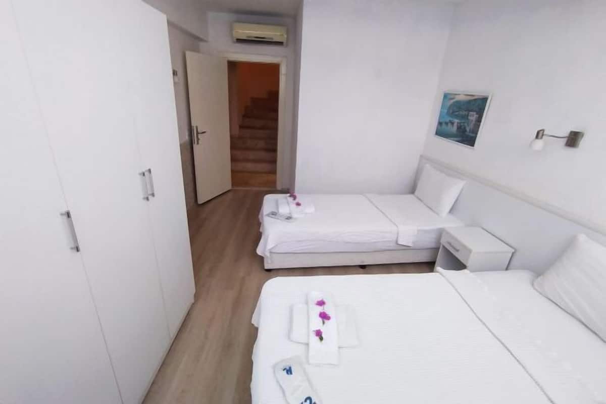 1 quarto, minibar, secretária, quartos insonorizados