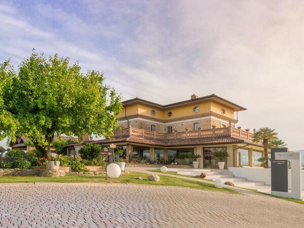 Una Hotels Tenuta Contessa Farm & Spa Cosenza - Kalabrien