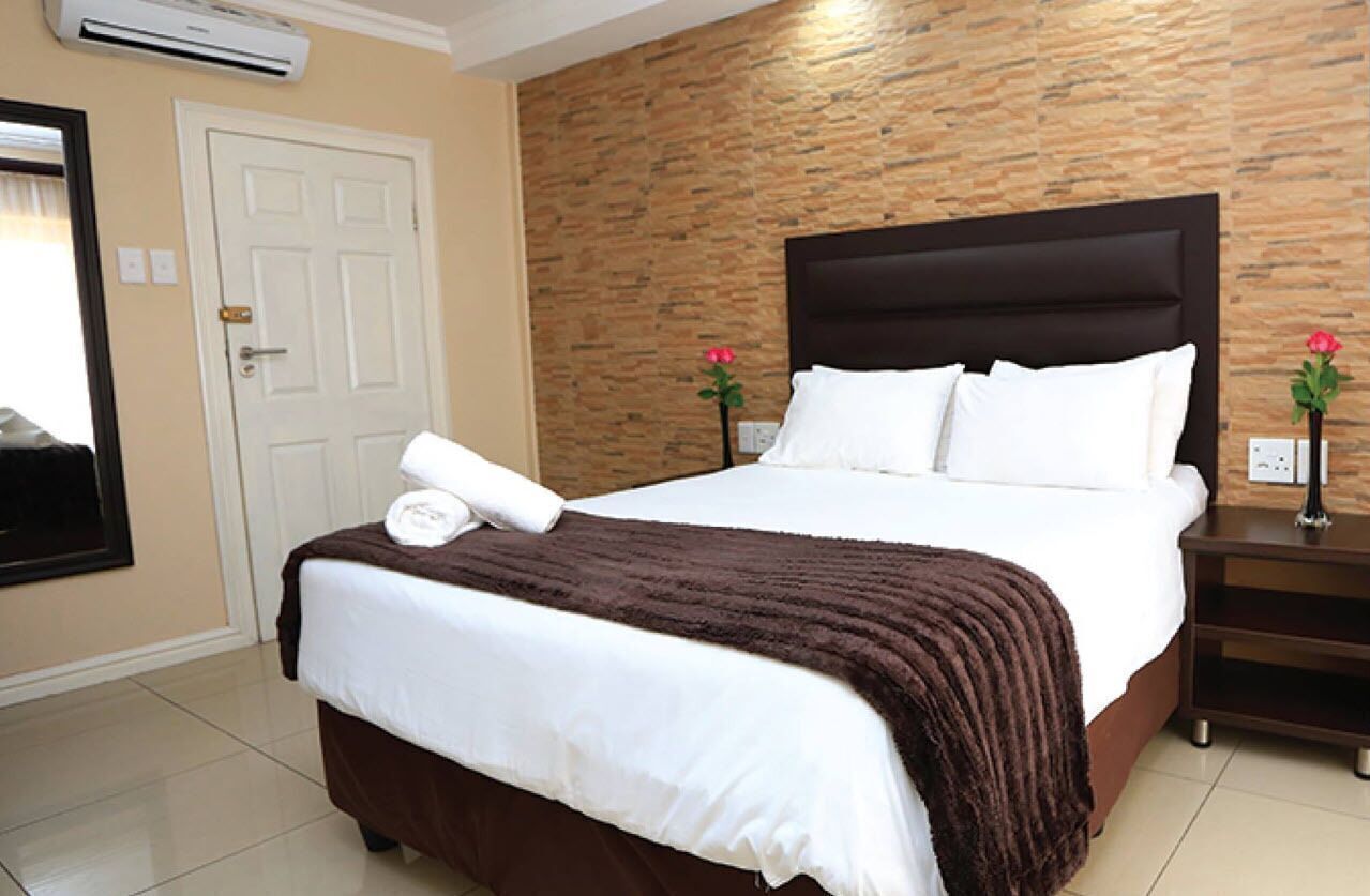 Minibar, secretária, cortinas/cortinados opacos, quartos insonorizados 