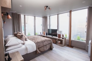 Cobertura | Cortinas blackout, Wi-Fi de cortesia, roupa de cama