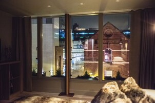 Cortinas blackout, Wi-Fi de cortesia, roupa de cama