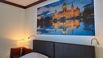 Quarto Duplo Comfort | Secretária, secretária adequada para computadores portáteis