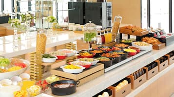 Café da manhã com buffet todos os dias (JPY 2200 por pessoa)