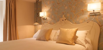 Secretária, ferro/tábua de engomar, Wi-fi grátis