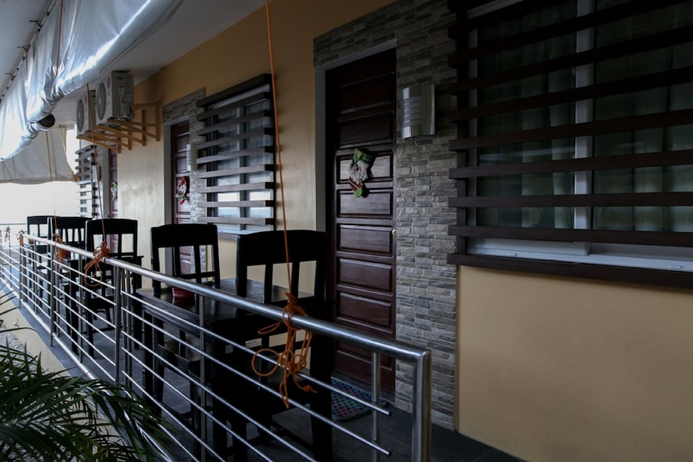 Luzmin Bh - Beachfront Cottages - Oslob