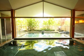 Piscina interior, uma piscina natural 