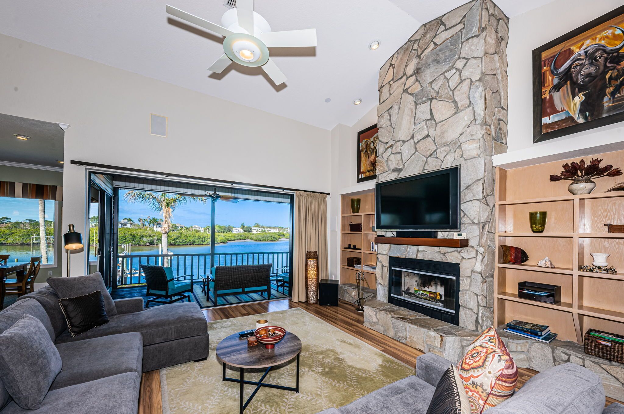 Dolphins In Your Backyard! Peaceful Waterfront Oasis W/ Sparkling Pool & Hottub. - Honeymoon Island State Park, Dunedin