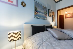 Quarto Duplo Comfort, casa de banho privativa | 1 quarto, edredões de penas, secretária, Wi-fi grátis 