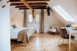 Quarto casal | Roupas de cama antialérgicas, cofres nos quartos