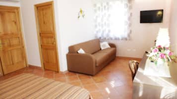 Quarto quádruplo família | Roupas de cama premium, camas com colchões pillow-top, frigobar