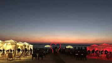 Perto da praia, praia de areia branca