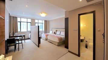 Quarto Familiar | Cofre no quarto, secretária, cortinas/cortinados opacos, Wi-fi grátis