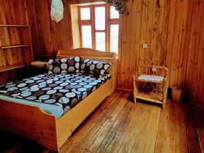Bangalô standard, 1 cama Queen, banheiro privativo, vista para o lago | Wi-Fi de cortesia, acesso para cadeiras de rodas