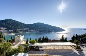 Apartamento Premier, 1 quarto, varanda, vista para o mar | Vista para a praia ou o mar