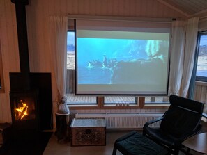 Amazing cabin with warm interior, hot tub, fire place, projector ...
