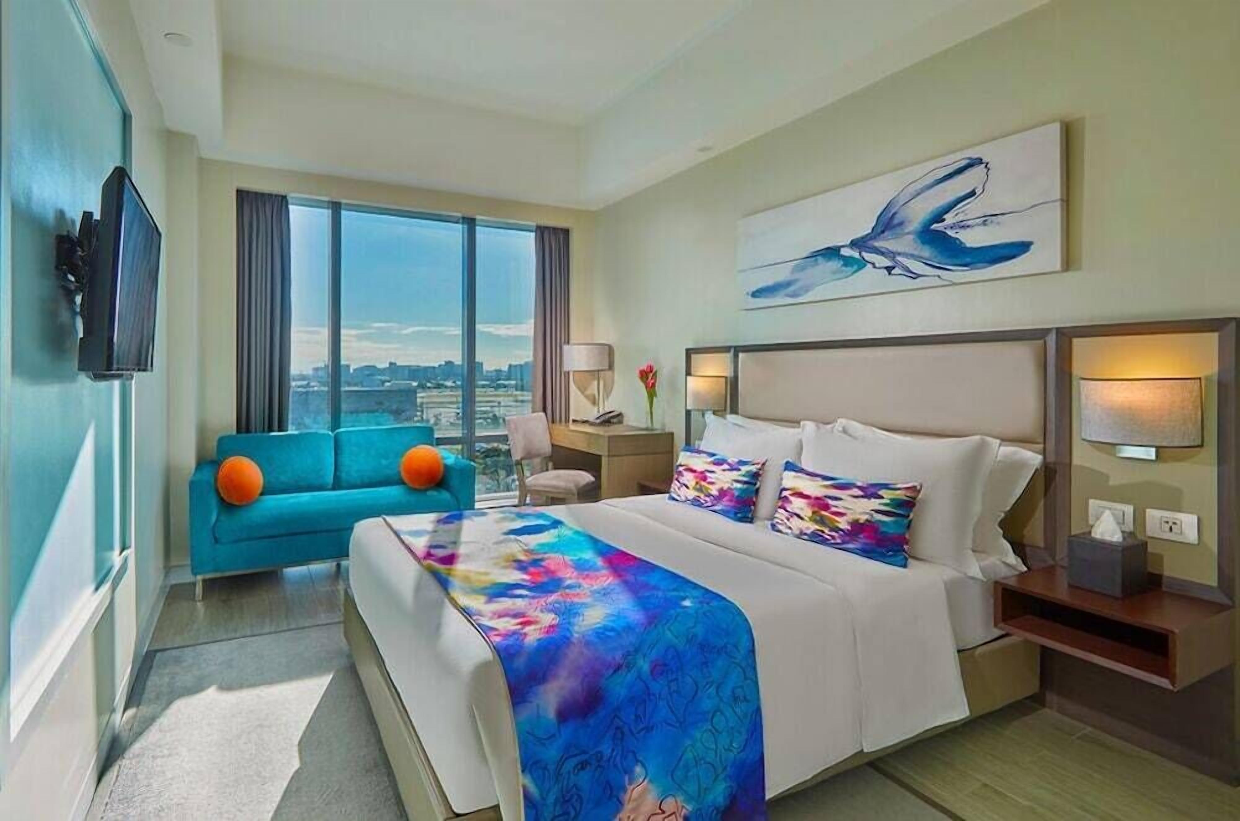 Minibar, cofre no quarto, cortinas/cortinados opacos, Wi-fi grátis 