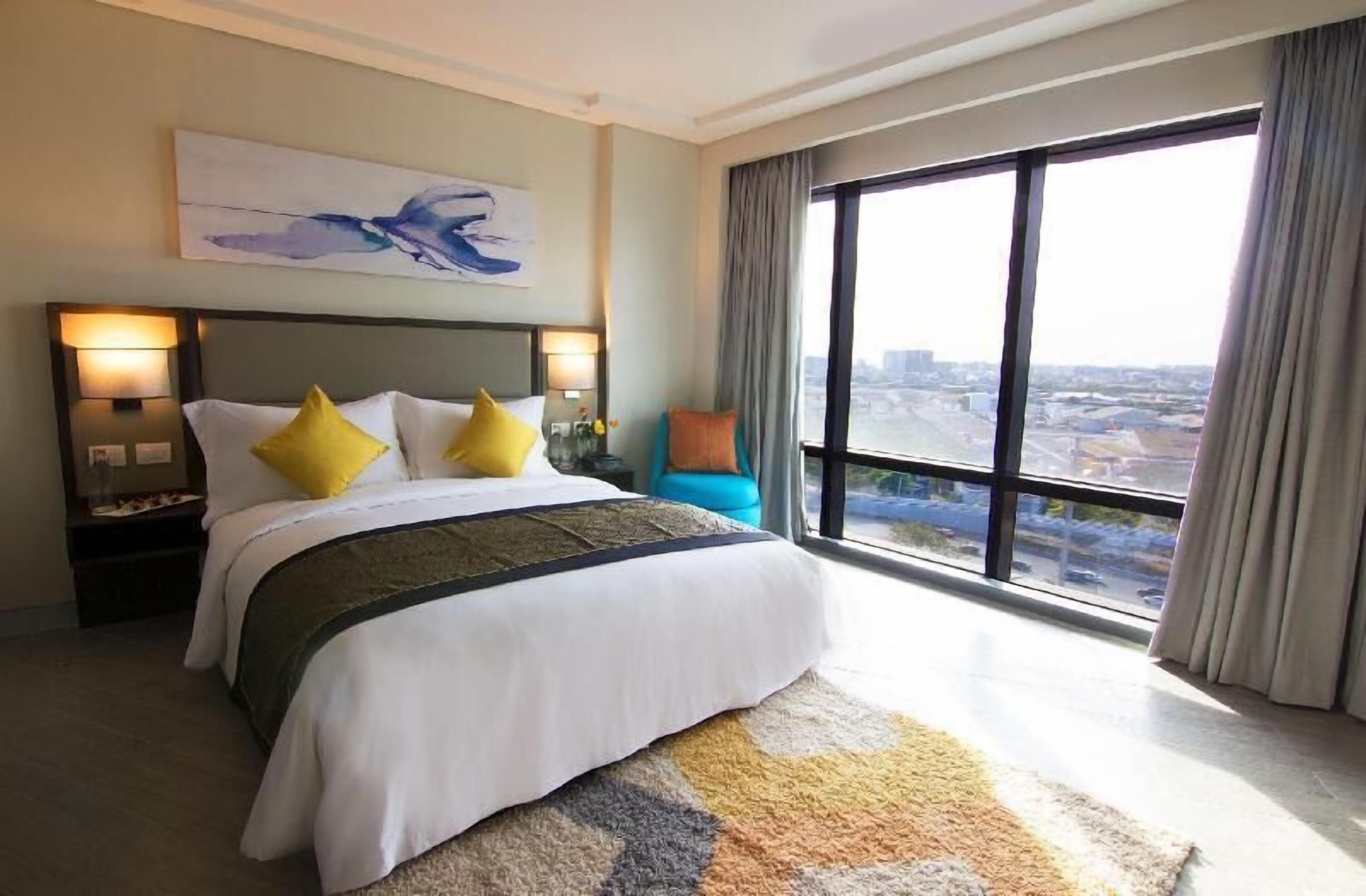 Minibar, cofre no quarto, cortinas/cortinados opacos, Wi-fi grátis 