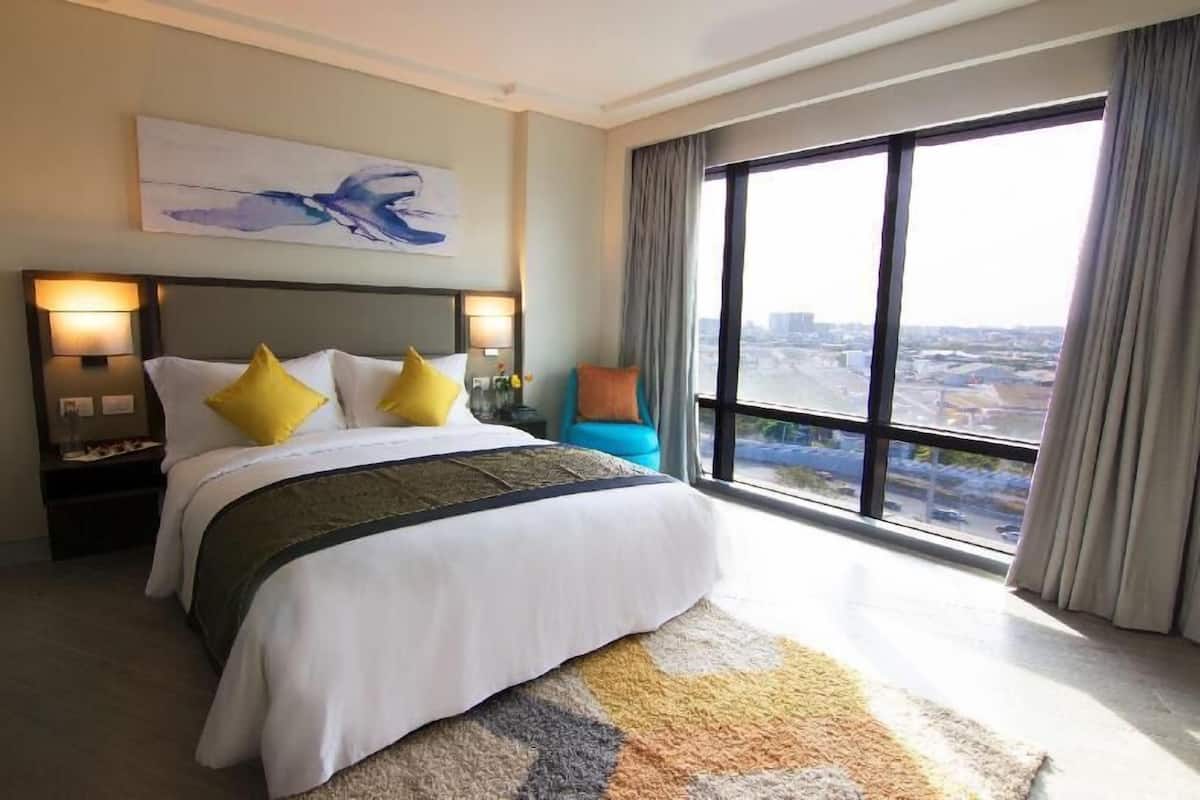 Minibar, cofre no quarto, cortinas/cortinados opacos, Wi-fi grátis