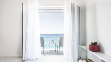 Apartamento exclusivo, 2 quartos | Área de estar | TV de tela plana