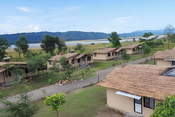 Nana Jungle Resort Near Chitwan National Park - Tibet