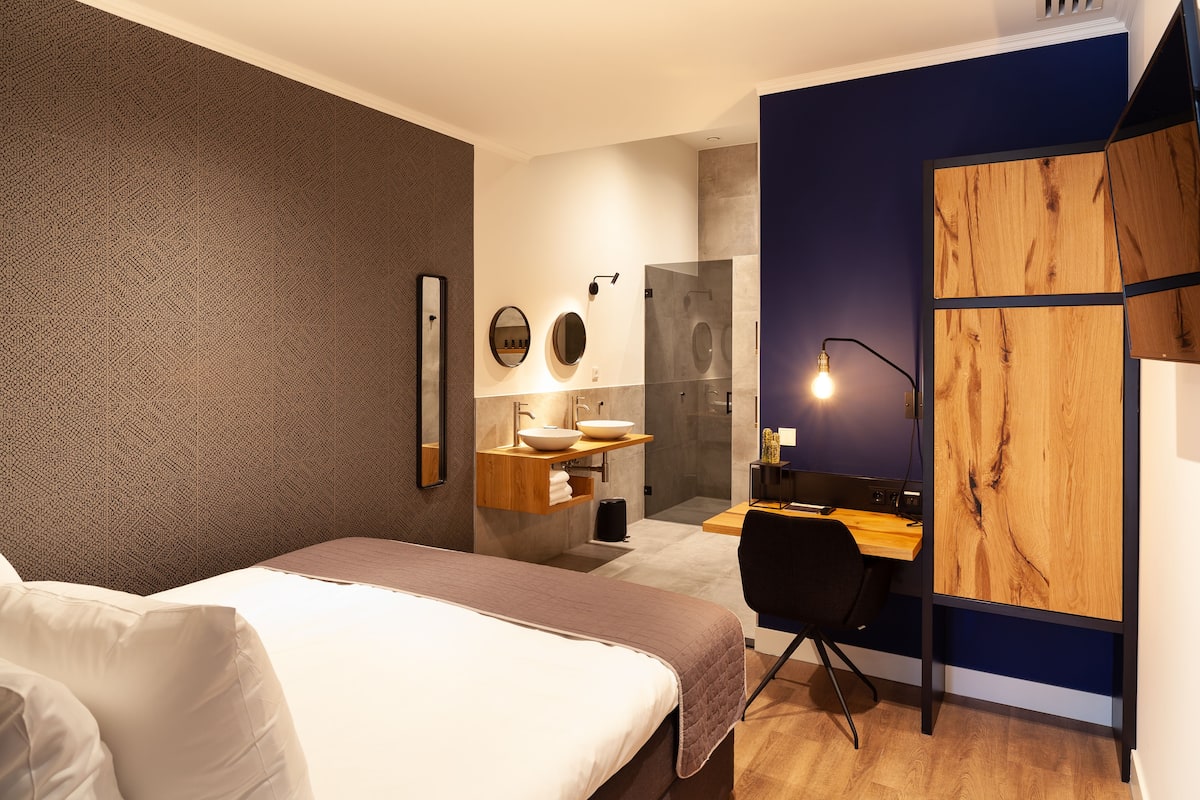 Suite Júnior, 1 cama queen-size | Minibar grátis, cofre com capacidade para portátil, Wi-fi grátis 