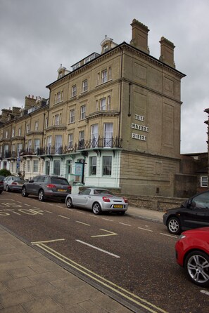 Fachada da propriedade