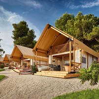 Tenda Premium, 2 quartos (Safari Loft 2+2) | Cofre no quarto, secretária