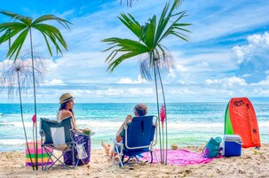Na praia, prática de mergulho livre no local 
