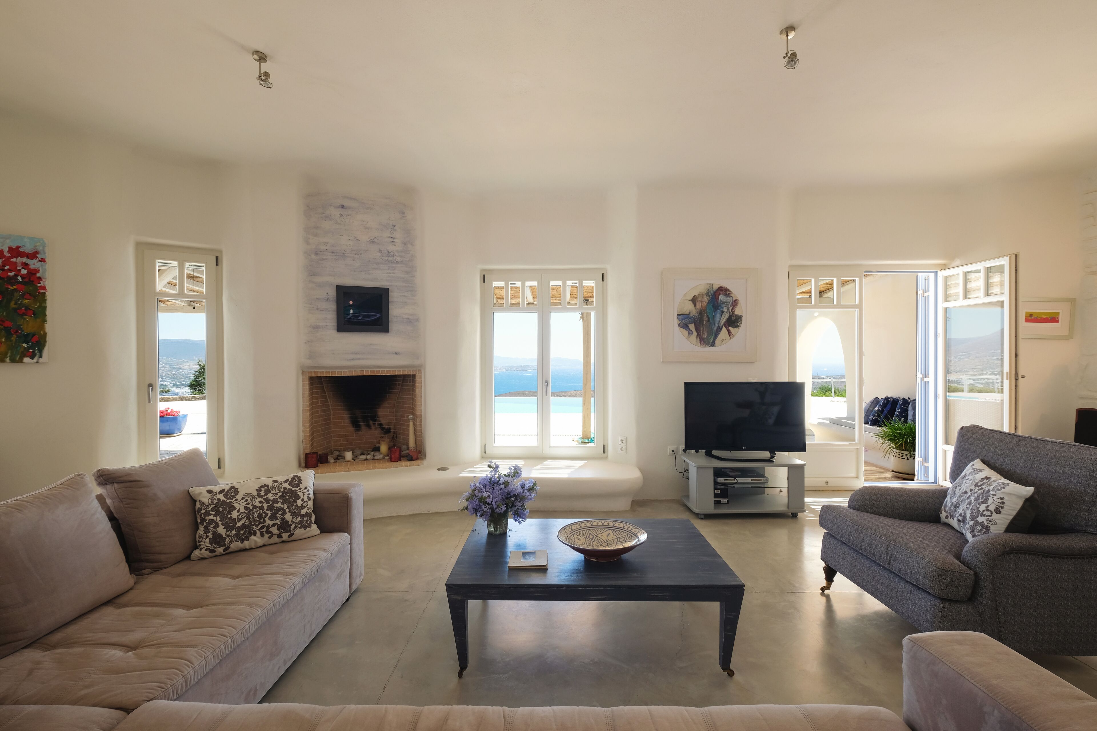 Luxe Villa Delion Kijkt Dag En Nacht Uit Over De Baai Met Prachtige Vergezichten - Paros