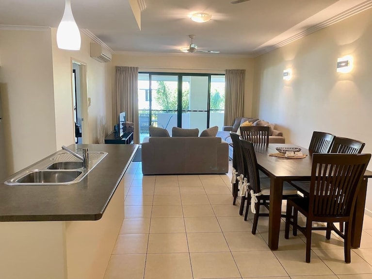 Resort Style Apartment-3beds, 2bath, 3 Pools - Magnetic Island