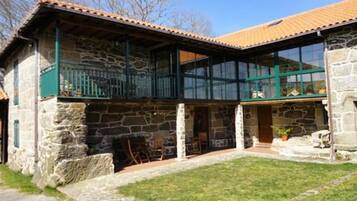 Fachada da propriedade