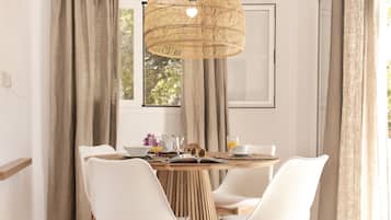Apartamento Superior, 2 quartos | Sala de estar
