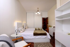 Casa Familiar, 2 quartos, não fumadores, vista para o mar | 1 quarto, roupa de alta qualidade, cofre com capacidade para portátil 