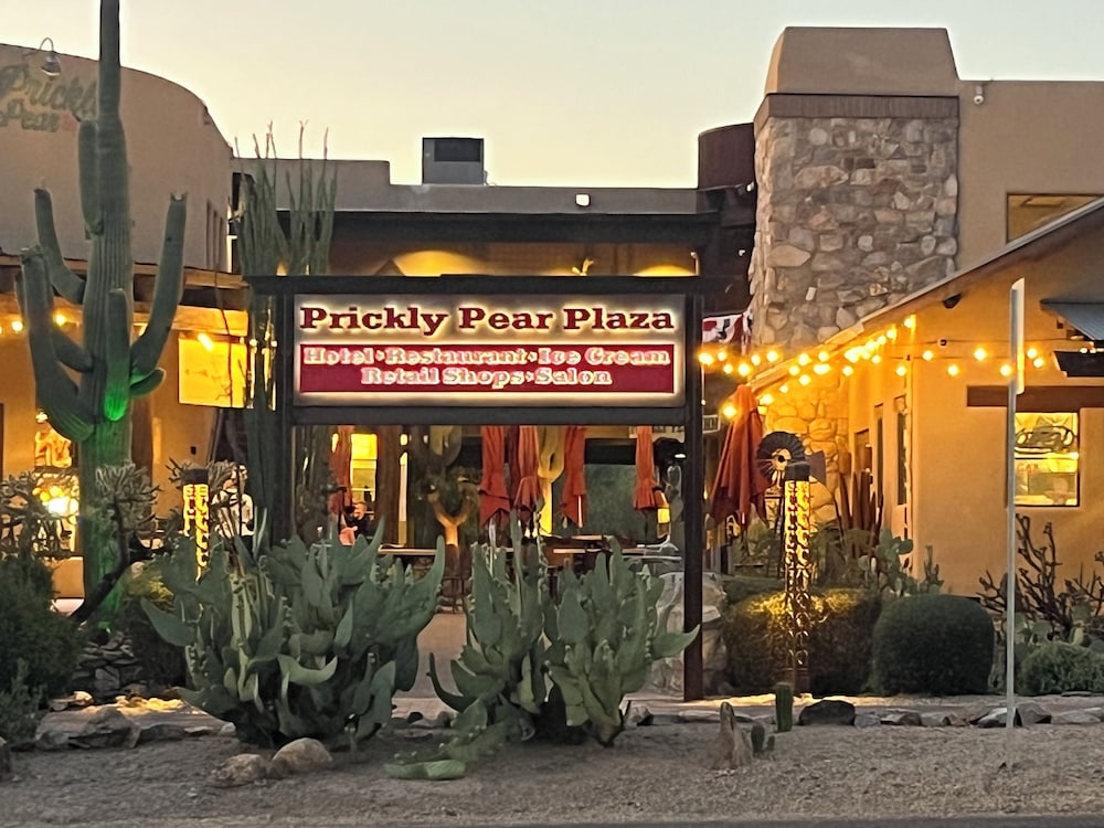 Prickly Pear Inn - Cave Creek, AZ