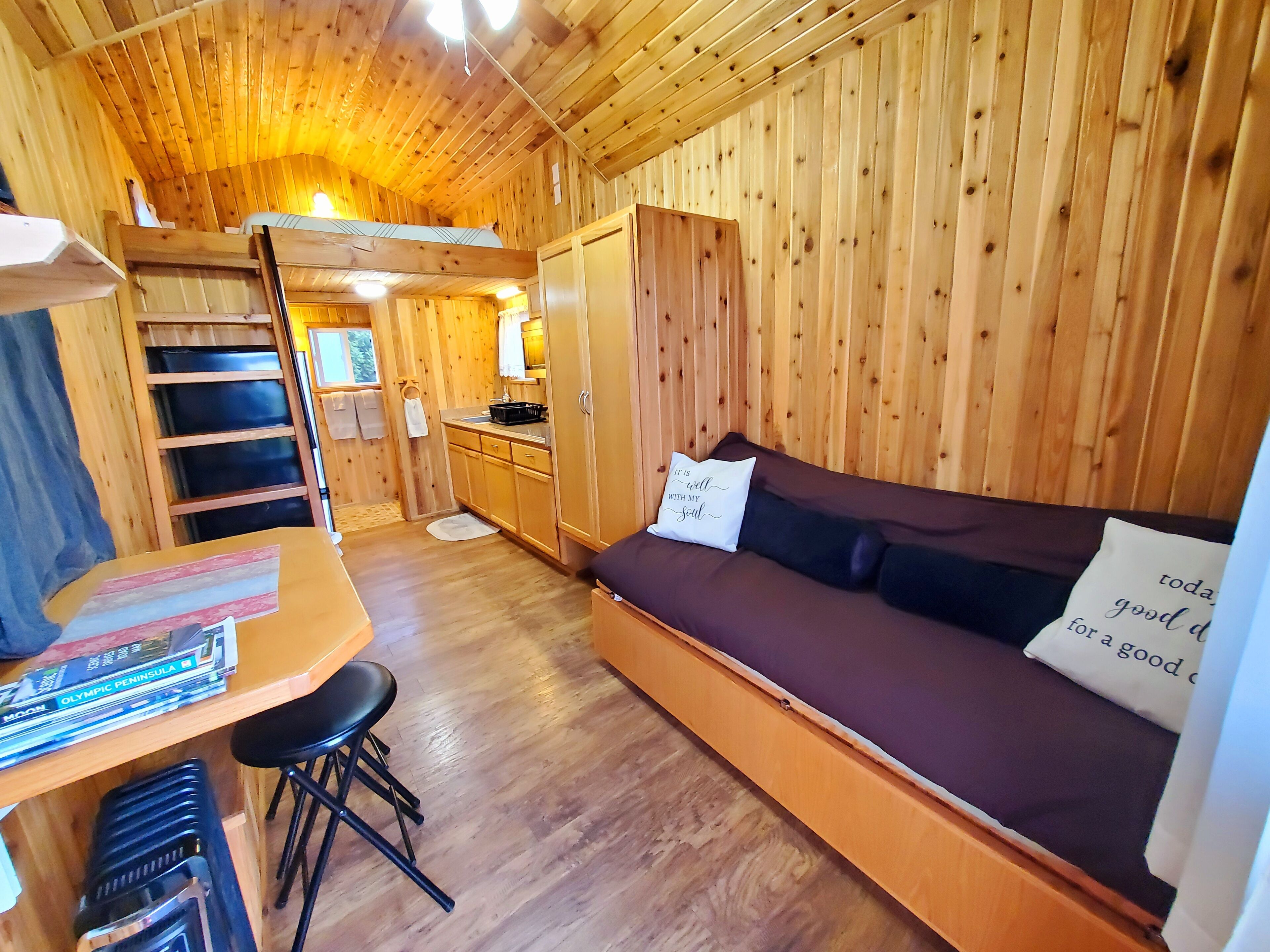 Forks, Wa. Home of Twilight Saga. Walk to Main Attractions. - Forks | Vrbo