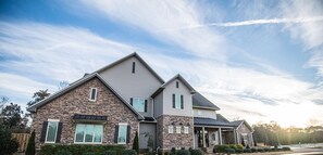 Fachada da propriedade