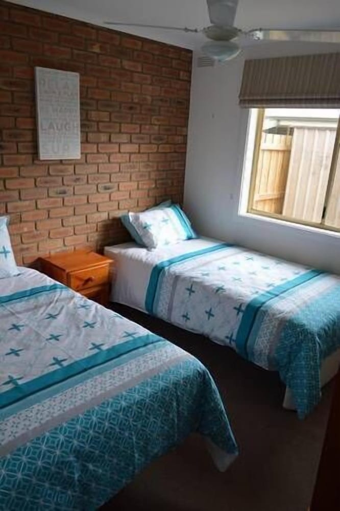 Charming Riverside Unit Im Paradies - Leopold