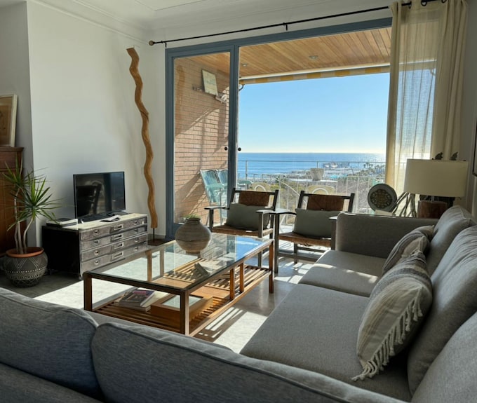 The Blue House Otherwise Discover Barcelona Which Sees The Sea From The Terrace - Barcelona