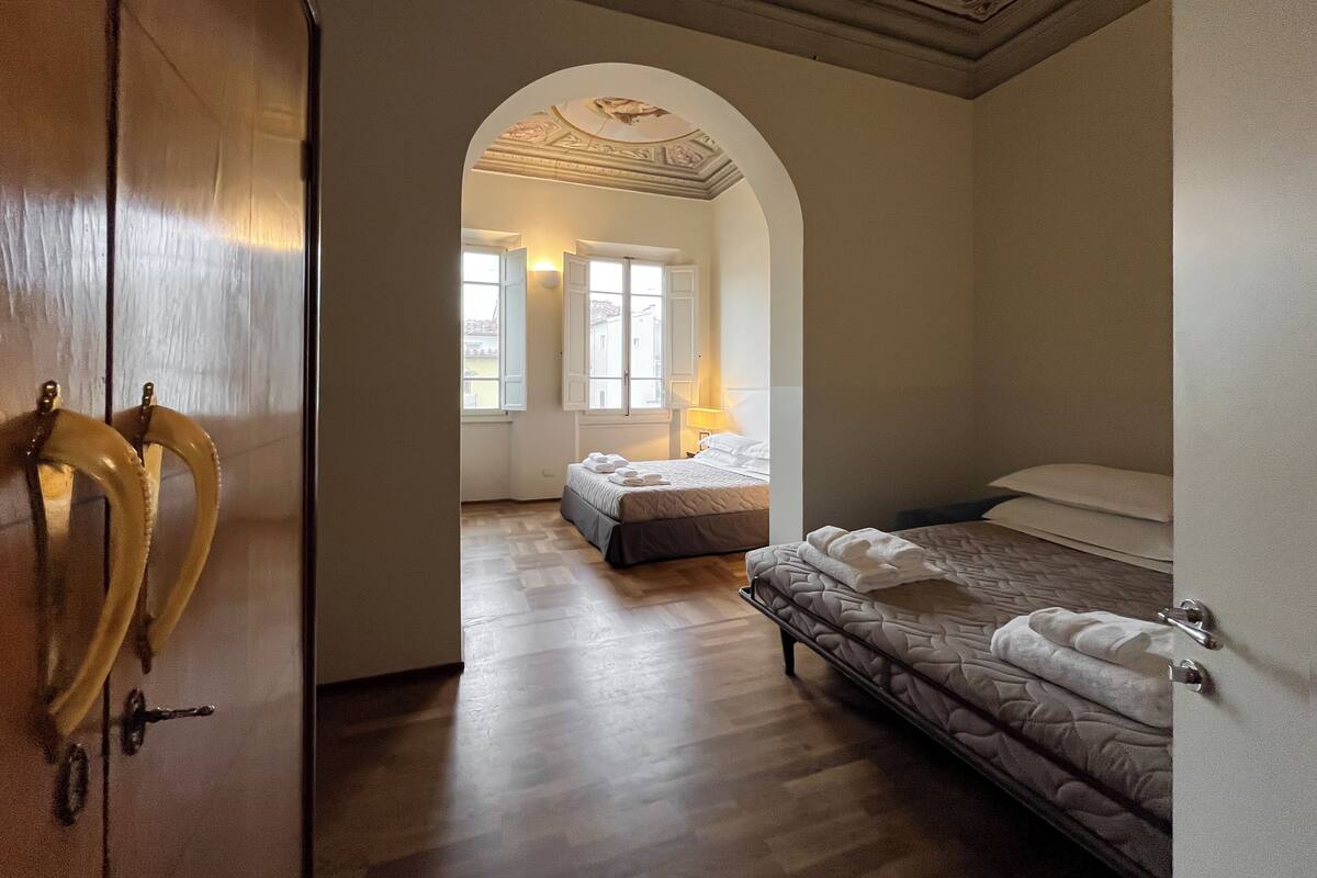 Quarto Quádruplo Superior, vista para o jardim | Roupa de alta qualidade, cofre no quarto, Wi-fi grátis 