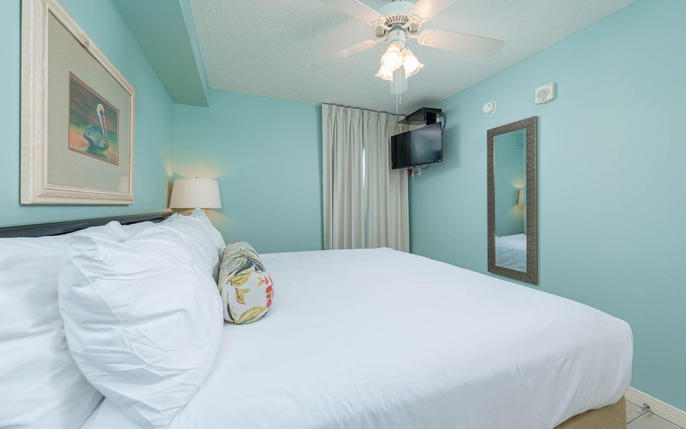 Full Kitchen - Bunks - Free Wifi - Phoenix Hotels…just Like A Condo! - Gulf Shores, AL